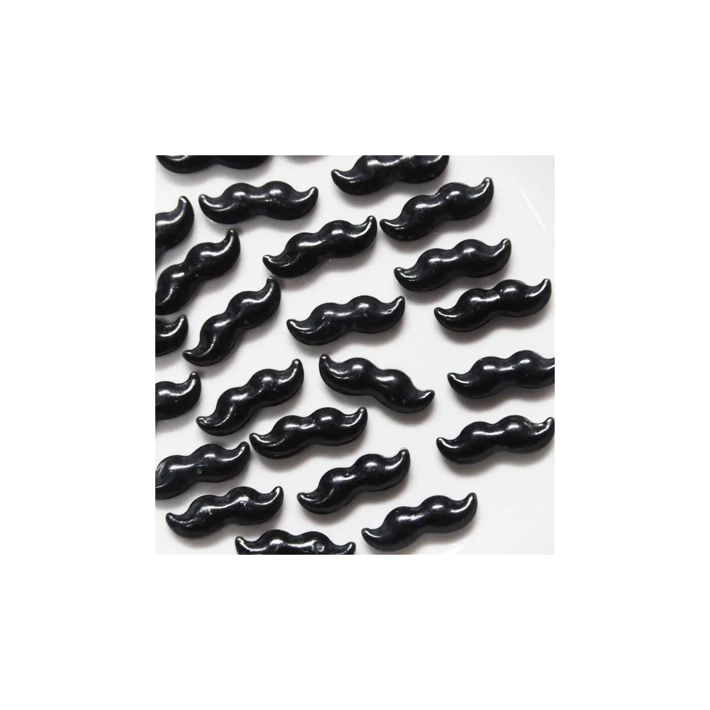 Confitillo de Bigotes Pequenos de 100 Gramos MAGIC COLORS 7443006083425
